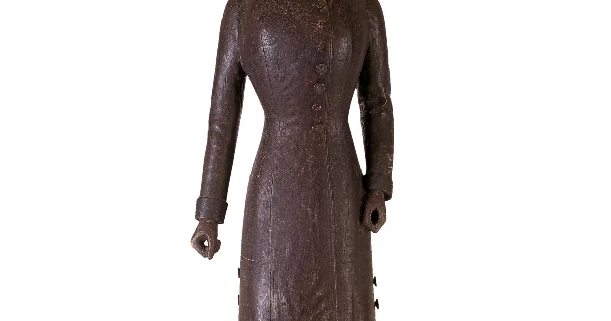 Female figure - AGSA Collection