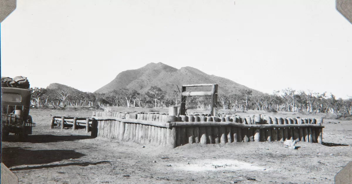 Acacia Well, East MacDonnell Ranges - AGSA Collection