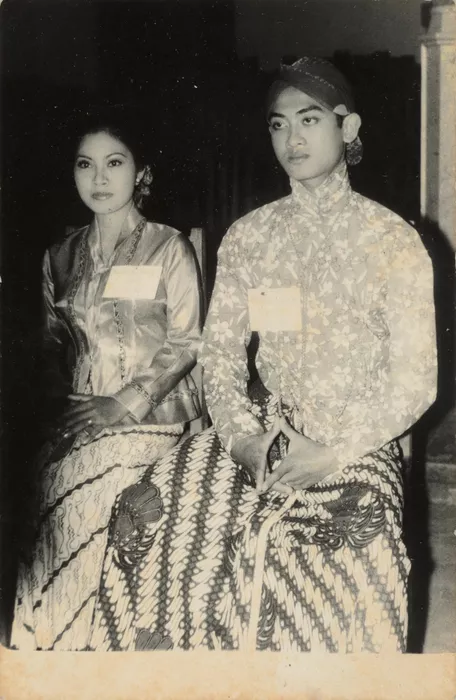 Couple at the kraton - AGSA Collection