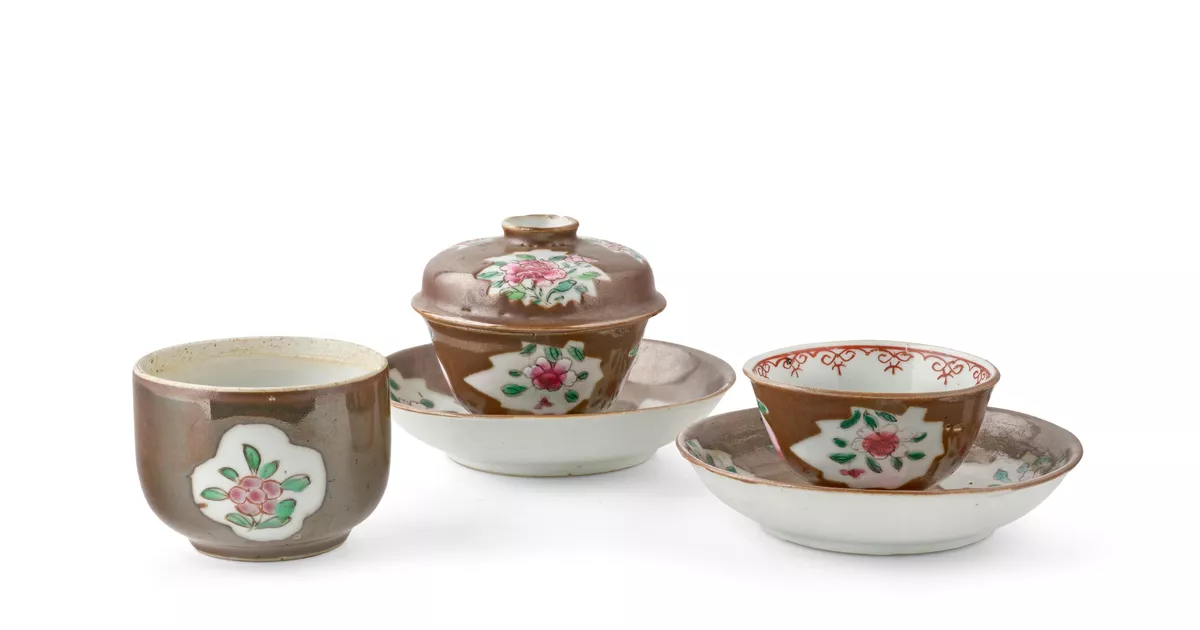 Set of two tea bowls with saucers and covered jar, Batavia ware - AGSA ...