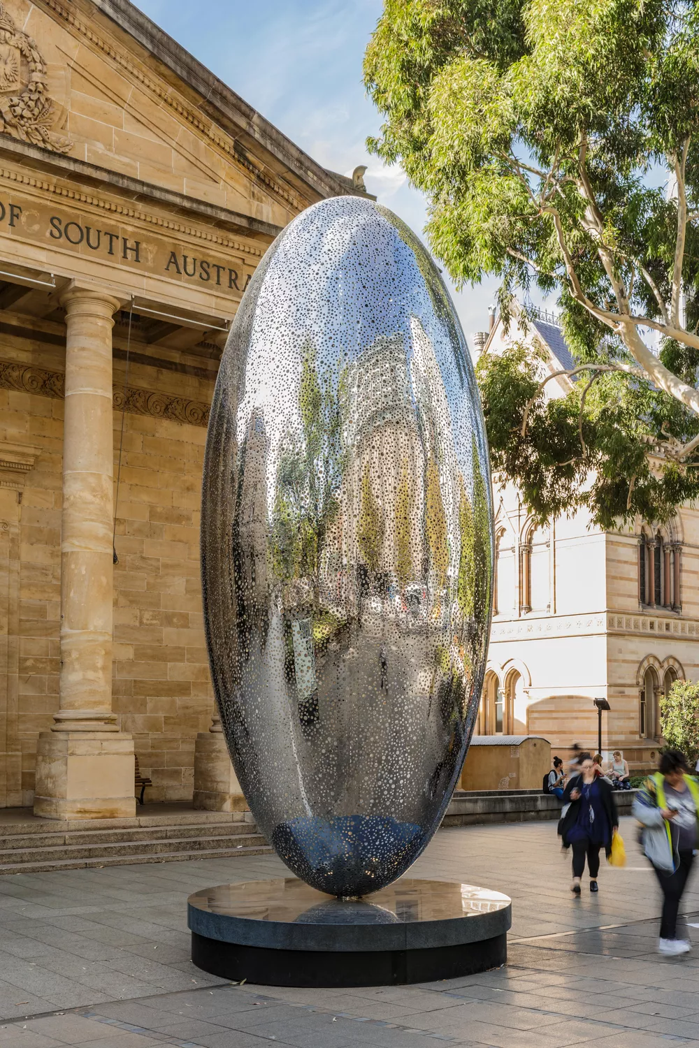 Resources for works of art on display - AGSA