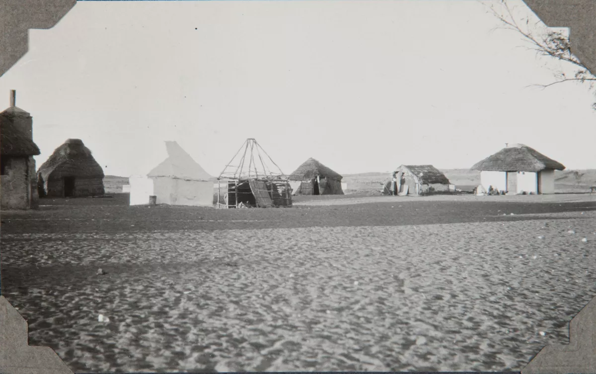 Thatched huts, Hermannsburg Mission - AGSA Collection
