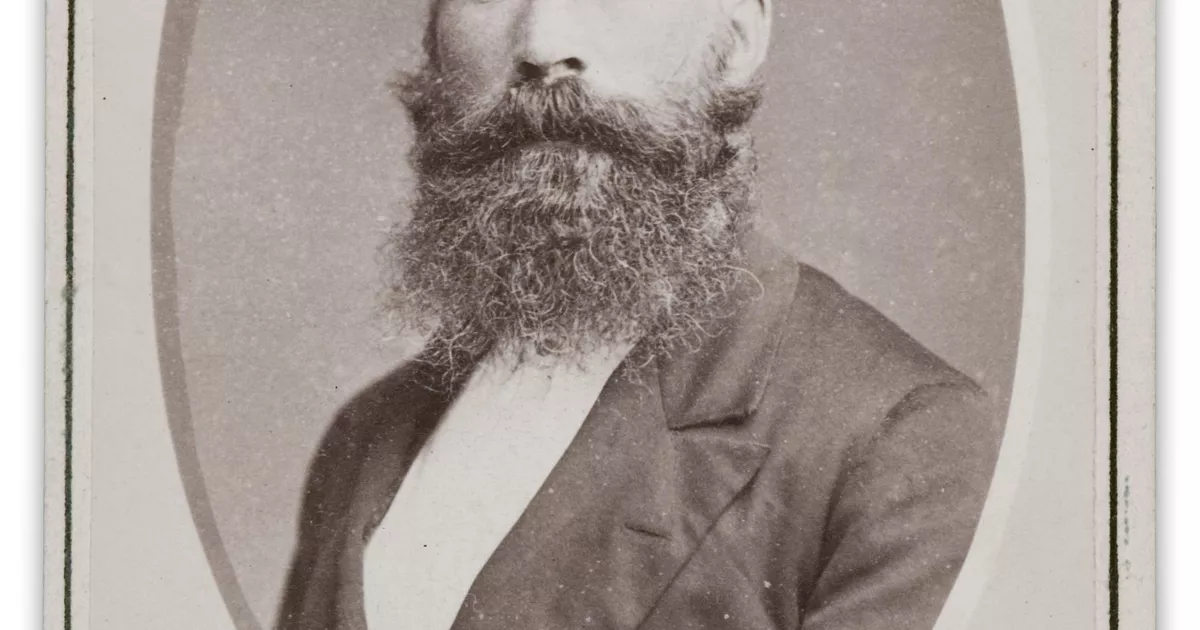 Vignette portrait of bearded gentleman - AGSA Collection