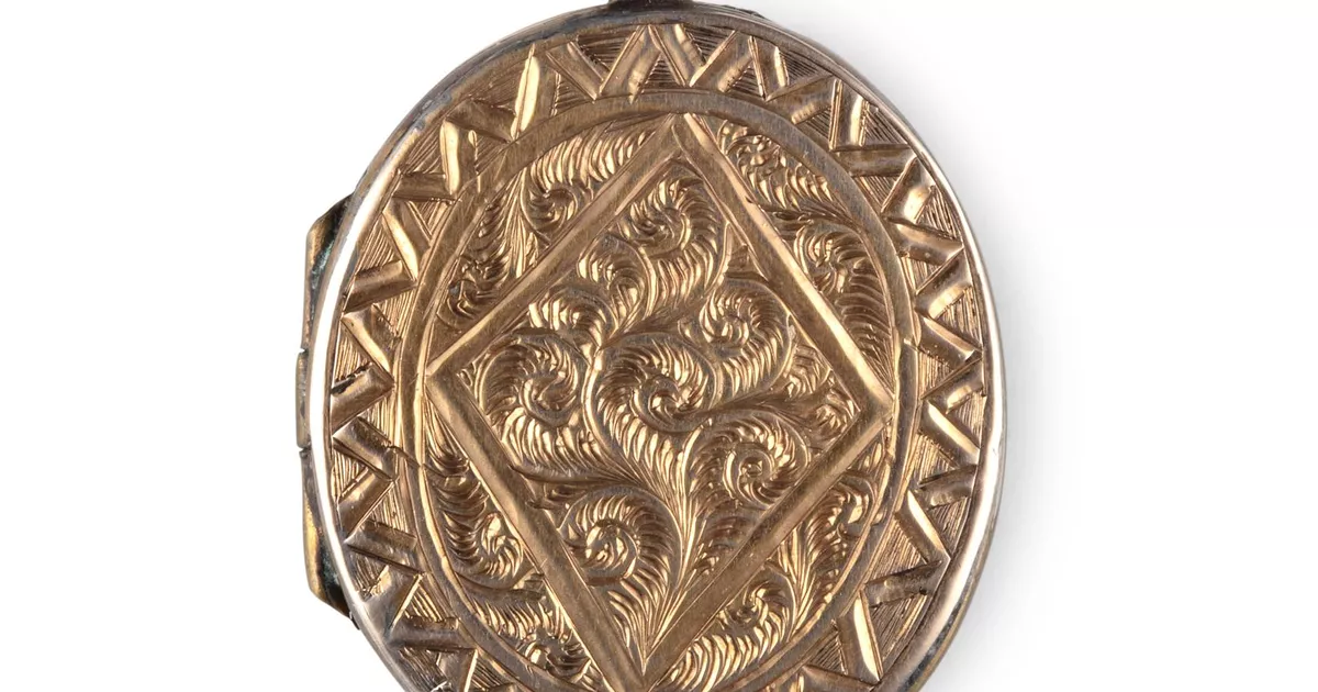 Pendant locket, with rose and ferns - AGSA Collection