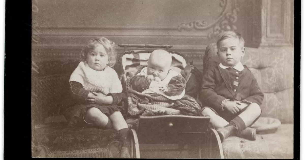 Portrait of Olive, Lucy and George Marchant - AGSA Collection