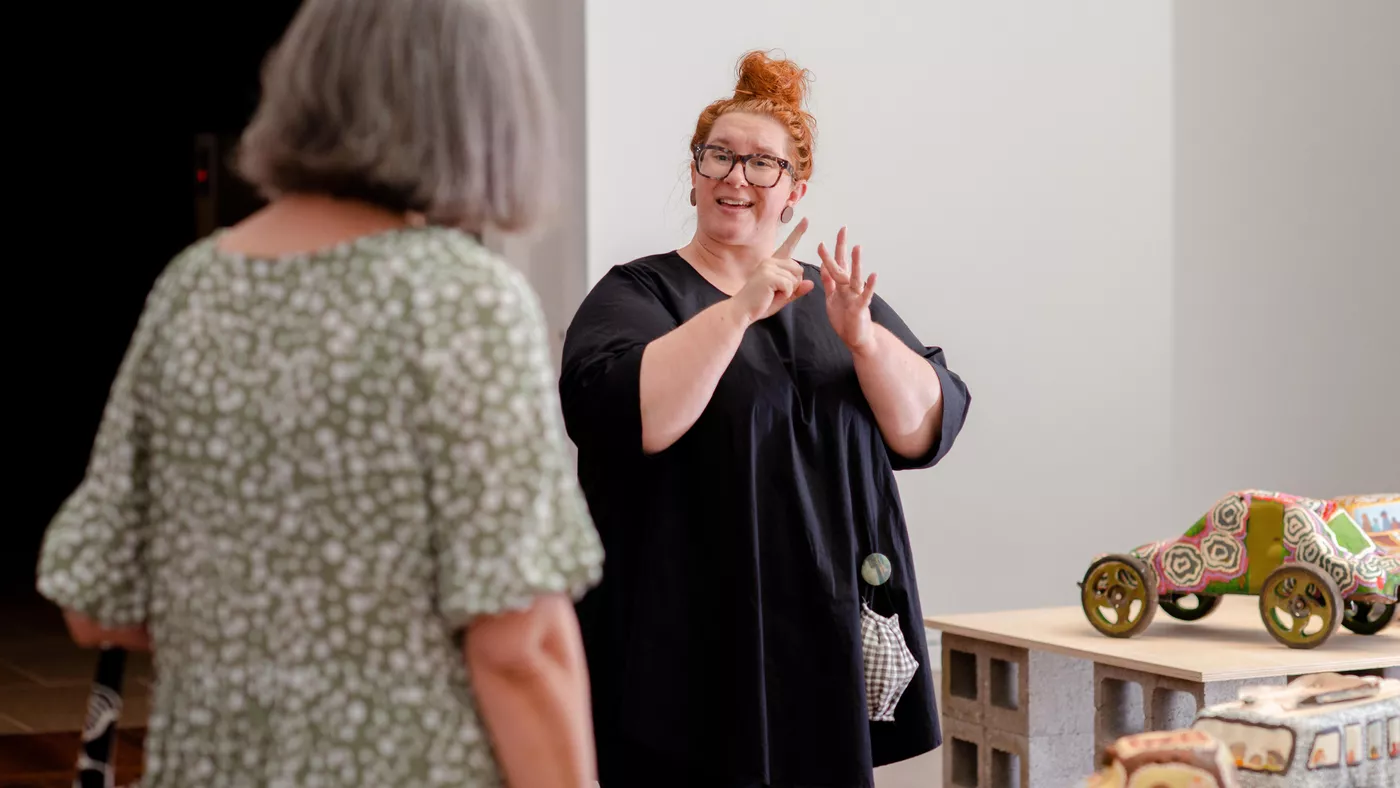 Auslan Guided Tour of the Ramsay Art Prize 2023 - AGSA