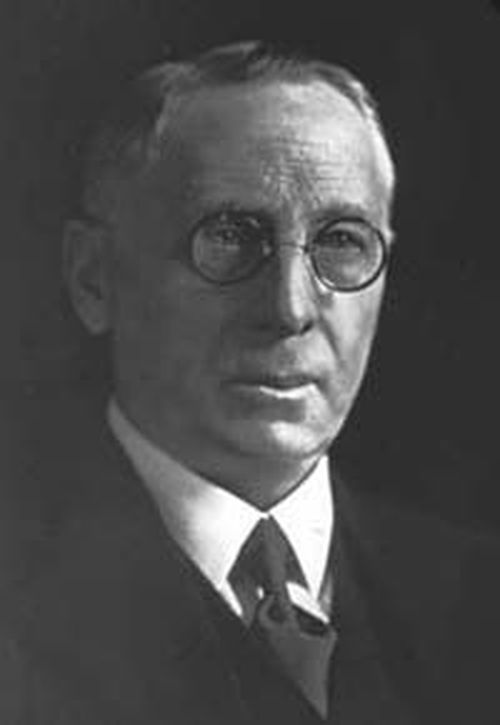 John Flynn biography | Royal Flying Doctor Service