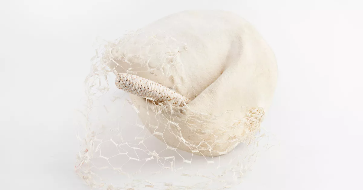 Fascinator, cream wool - AGSA Collection