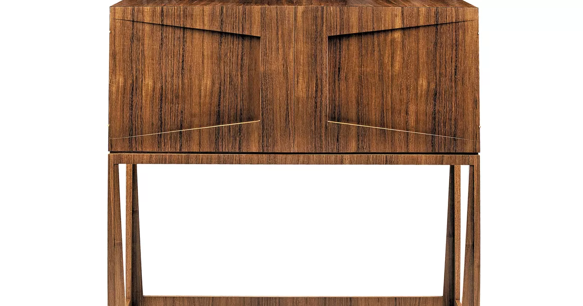 Rem chest on stand - AGSA Collection