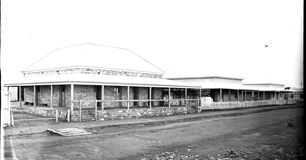 Police station, courthouse and medical officers' quarters - AGSA Collection