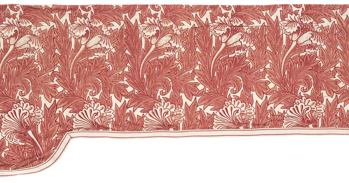 Tulip pelmet [red] - AGSA Collection
