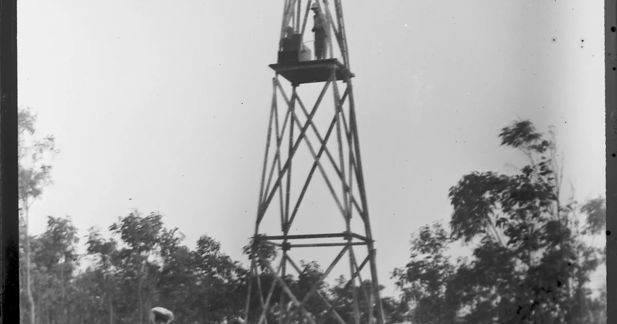 Emery Point light tower (2) - AGSA Collection